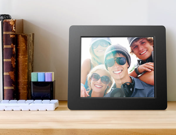 8-Inch Digital Photo Frame: Automatic Slideshow Display