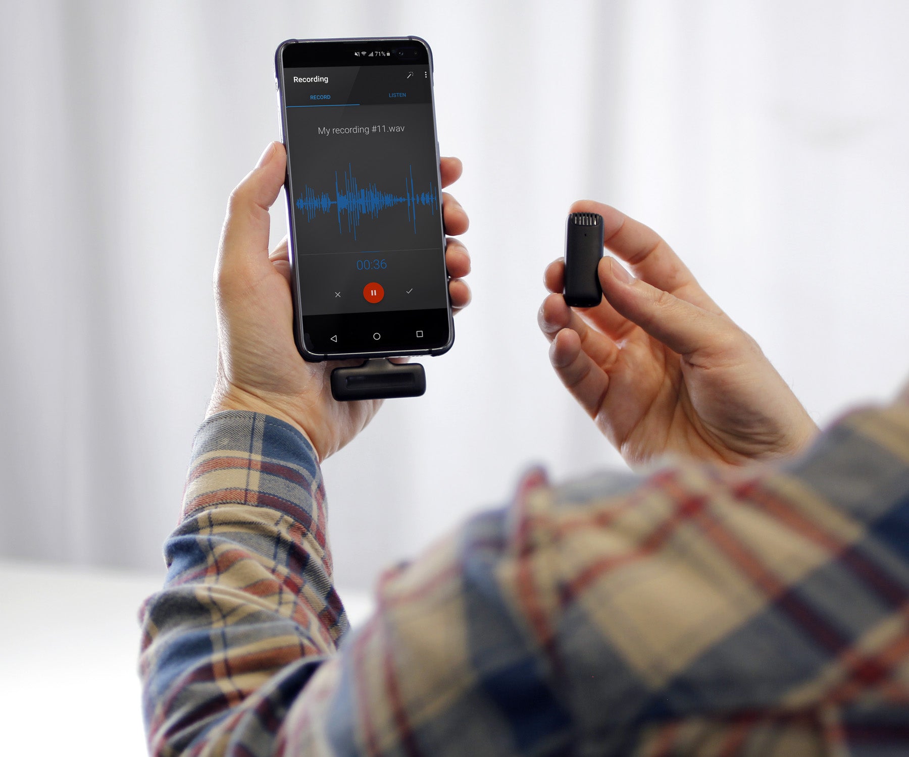 Wireless USB-C Vlogging Lapel Microphone with Charging Case