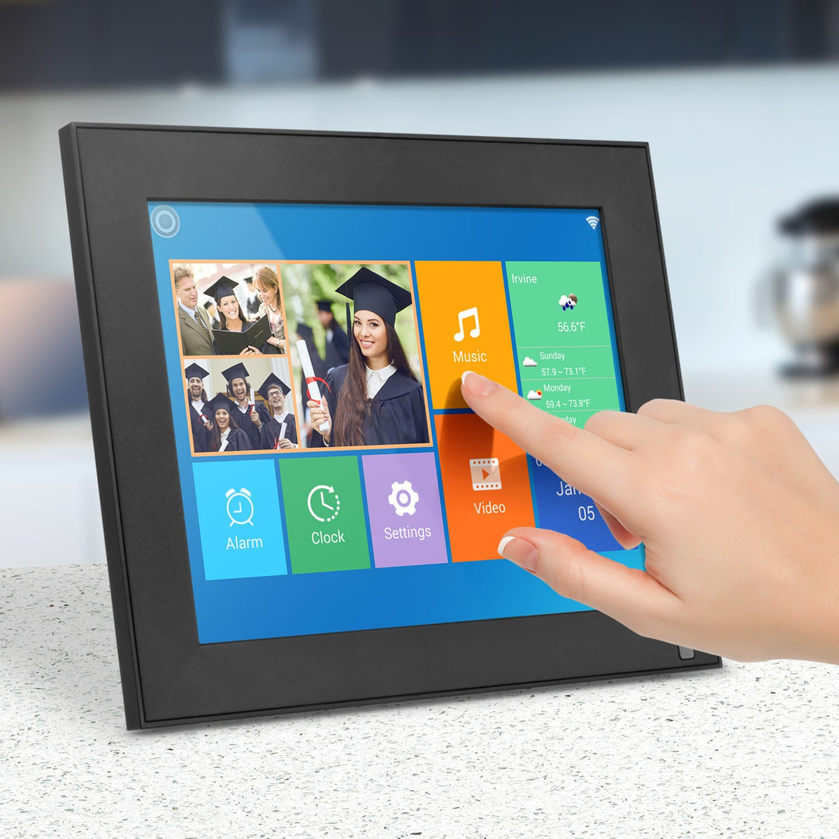 9" Wi-Fi Digital Frame with Touchscreen, Motion Sensor, 16GB – Aluratek